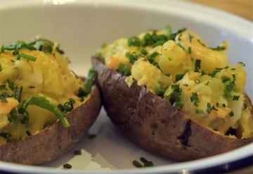 Lisa Faulkner's fish pie jacket potatoes are the perfect lockdown lunch ...