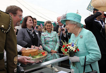 The Queen's favourite pies! Former royal chef reveals Her Majesty's top ...