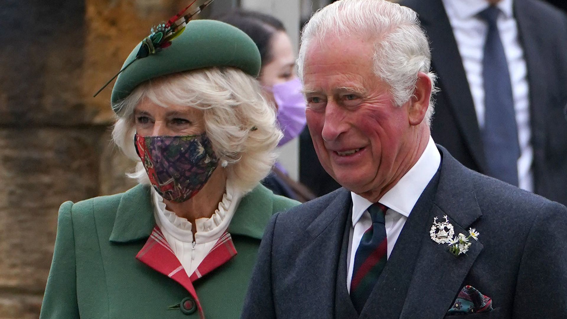 Prince Charles adds VERY cheeky ingredient to his cup of tea - see ...