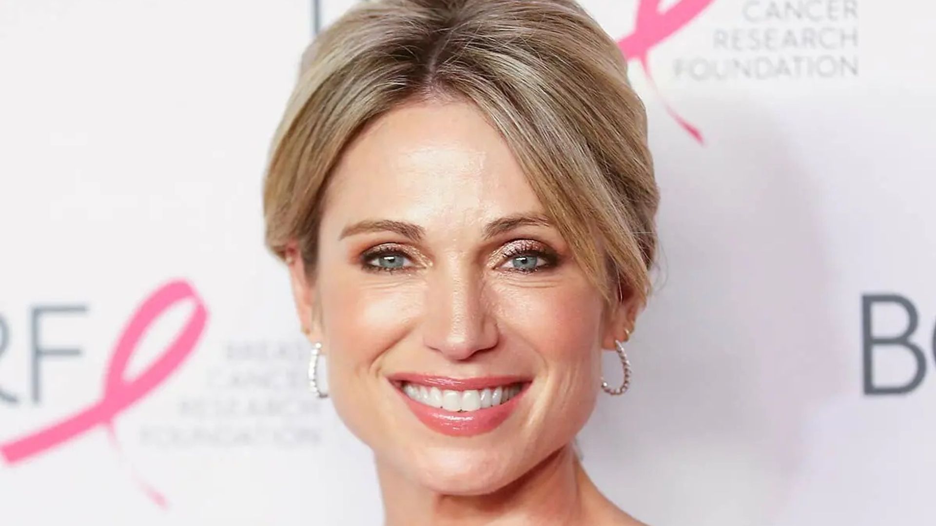 GMA's Amy Robach wows fans in stunning knit dress - here's where you ...