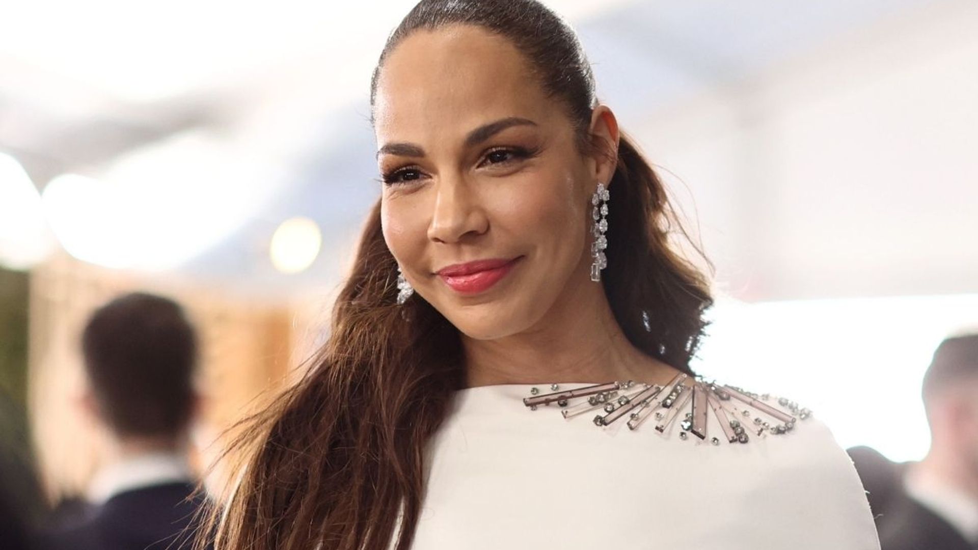 'The Handmaid's Tale' star Amanda Brugel is so stunning on the SAG ...