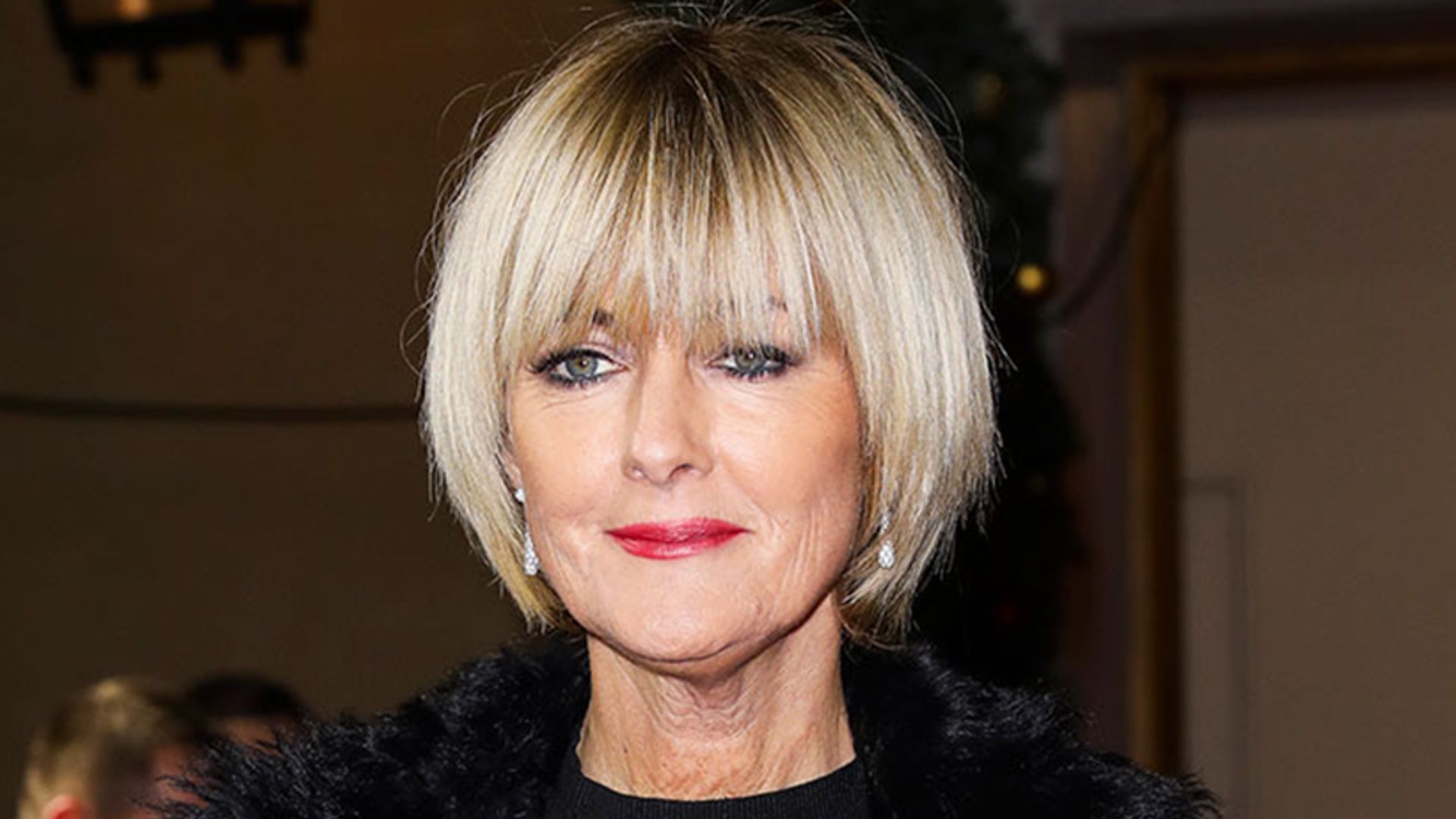 Loose Women's Jane Moore's Zara pink sequin skirt is just outfit goals ...