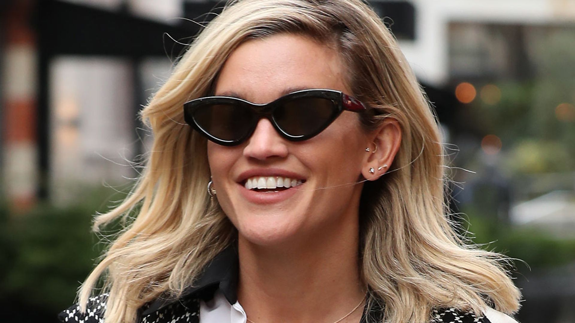 Ashley Roberts' £36 yellow River Island dress is the star of Heart ...