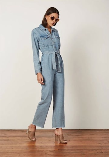 Pregnant Vogue Williams takes to Instagram wearing the perfect denim ...