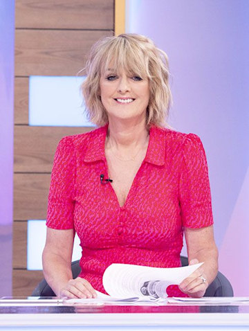 Loose Women's Jane Moore makes a bold statement in fitted shirt dress ...