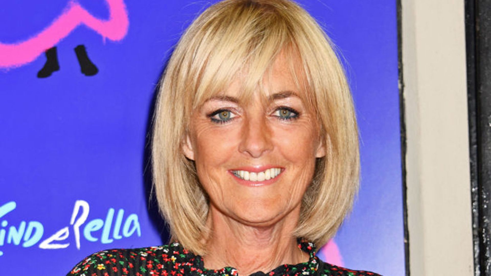 Loose Women's Jane Moore steps into autumn wearing chic dress and boots ...