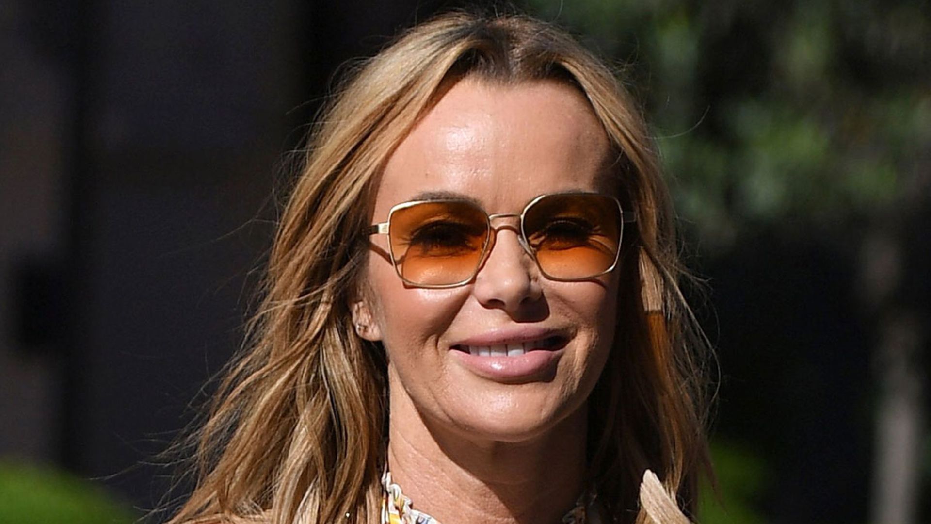 Amanda Holden looks incredibly stunning in bikini during paddleboarding ...