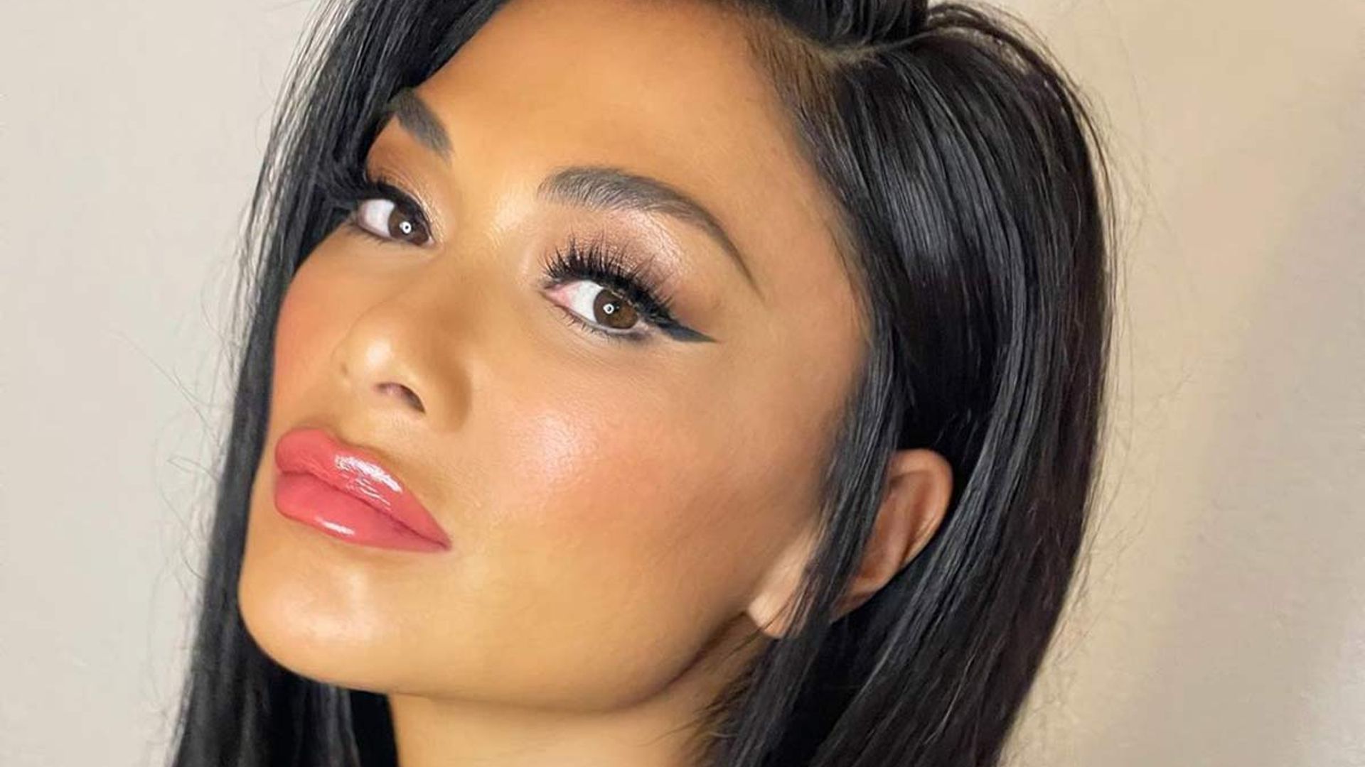 The Masked Singer's Nicole Scherzinger has legs for days in sparkling ...