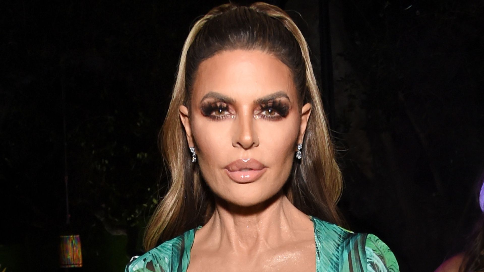 Lisa Rinna leaves fans in awe in the most incredible form-fitting red ...