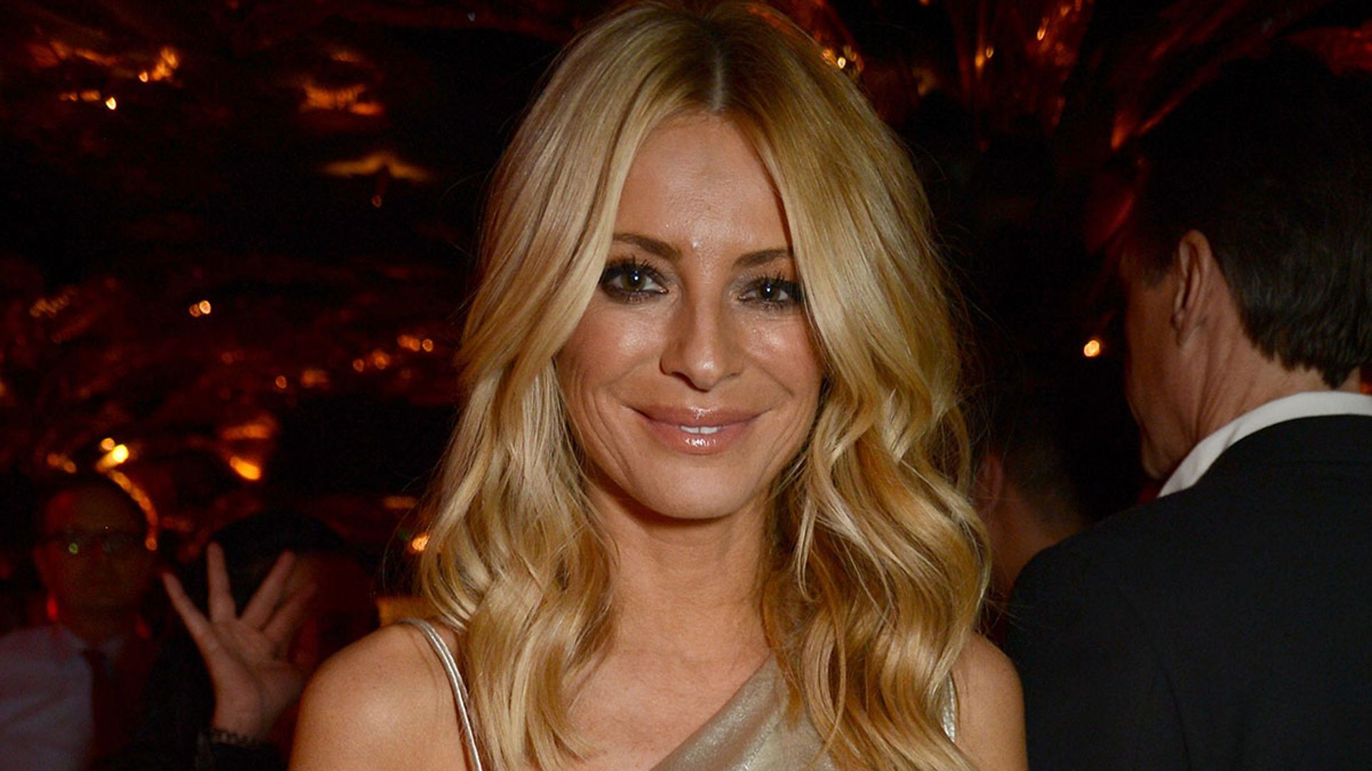 Strictly host Tess Daly steals the show in stunning black gown for ...