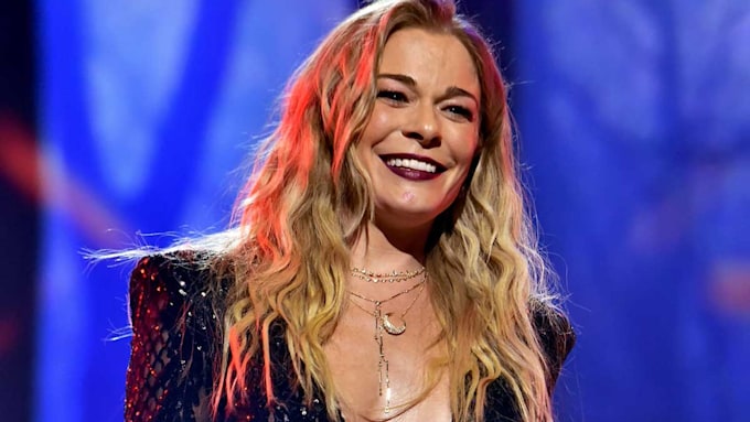 LeAnn Rimes flaunts sculpted abs and tiny waist in daring cut-out dress ...