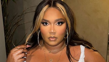 Lizzo showcases jaw-dropping curves in tiny string bikini at her ...