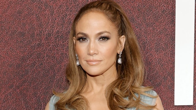 Jennifer Lopez showcases spectacular physique in risqué dress for show ...
