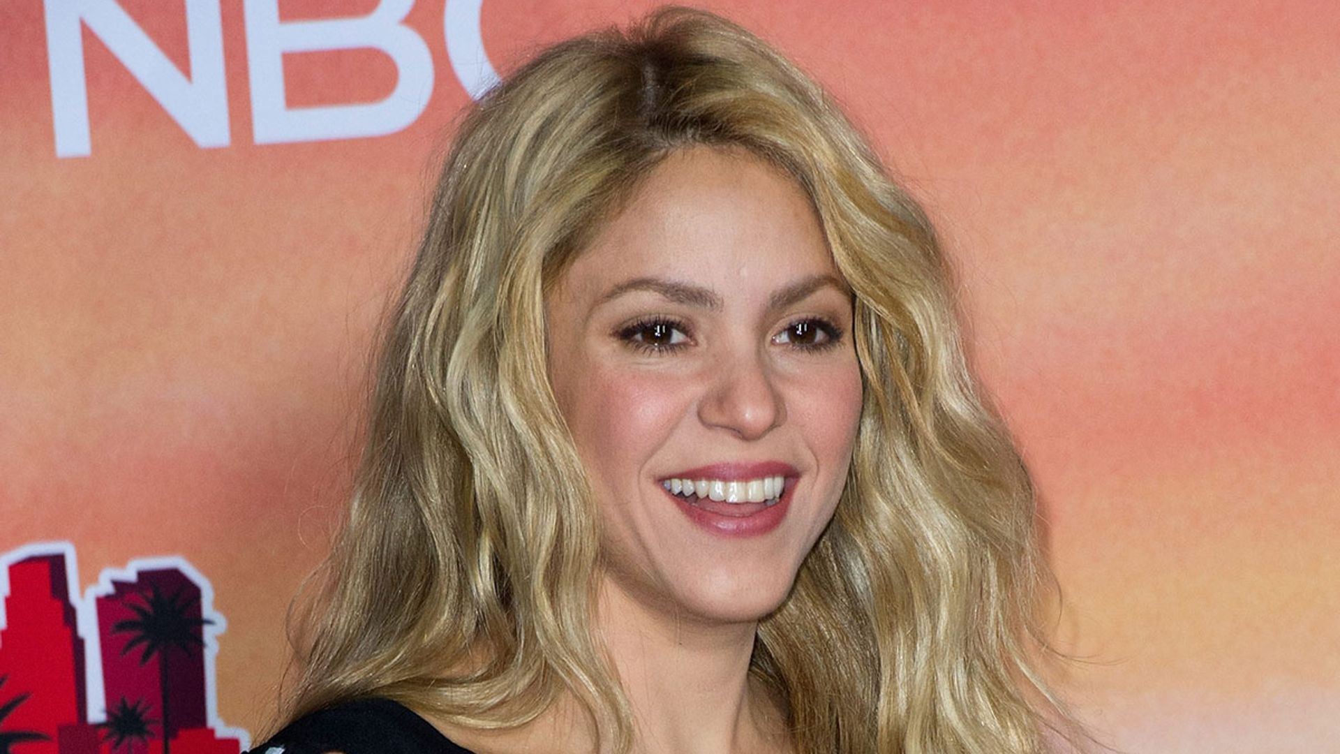 Shakira turns heads in low-slung top as ex Gerard Pique spotted with ...
