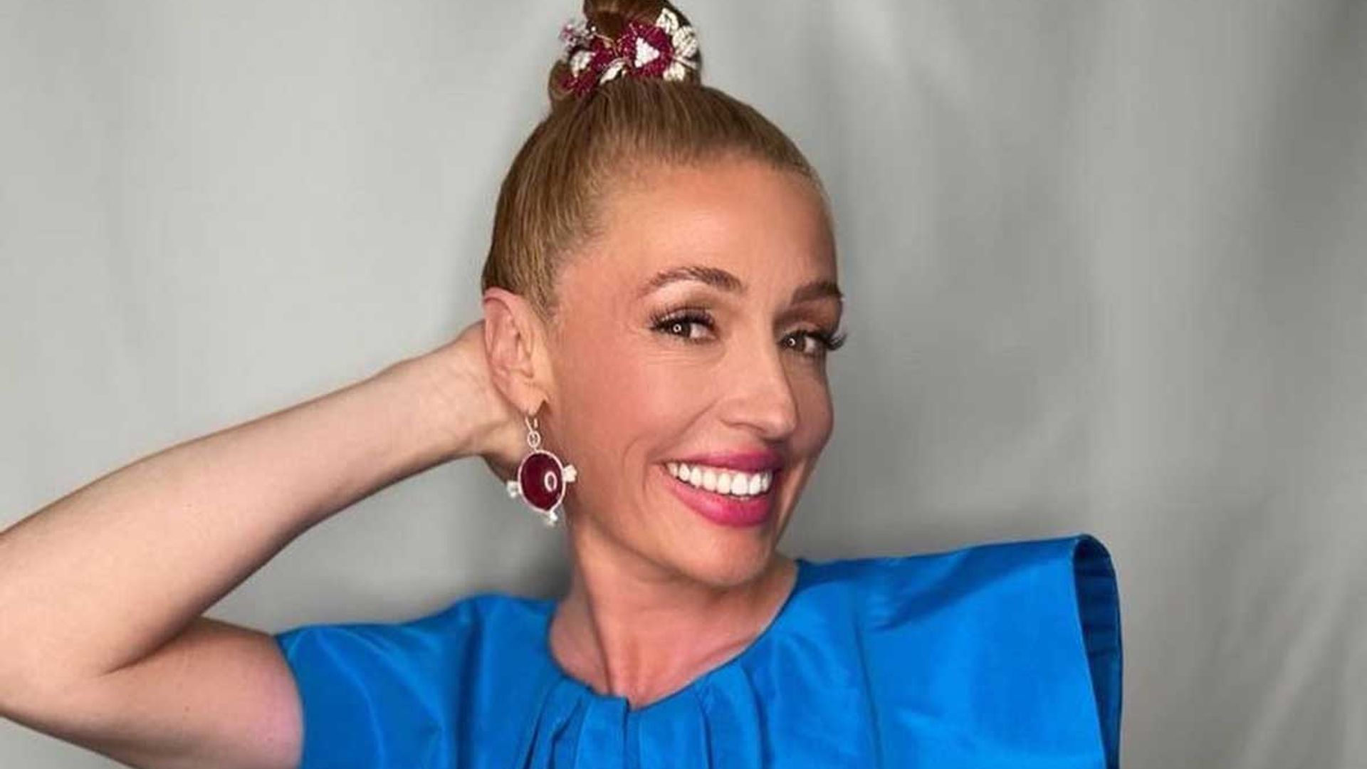 Cat Deeley's legs and tiny waist steal the show in daring mini dress on ...