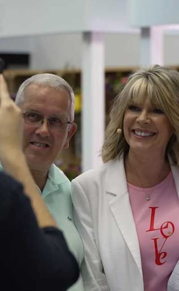 Loose Women's Ruth Langsford stuns in skinny jeans and bold heels | HELLO!