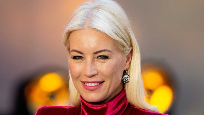 Denise Van Outen shows off killer legs for romantic date night ...