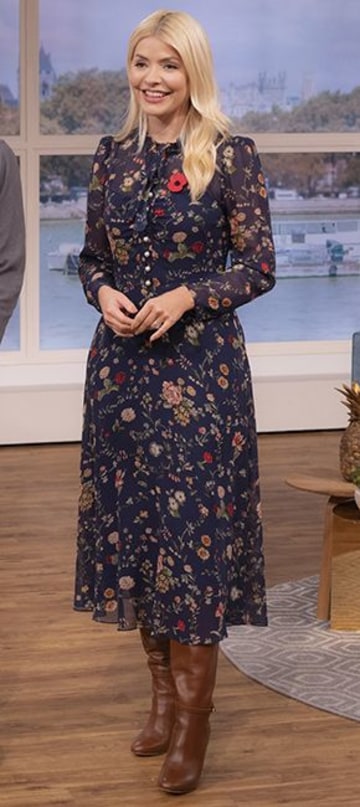 Holly Willoughby Wows In Figure Skimming Dress By Royal Favourite Brand Hello