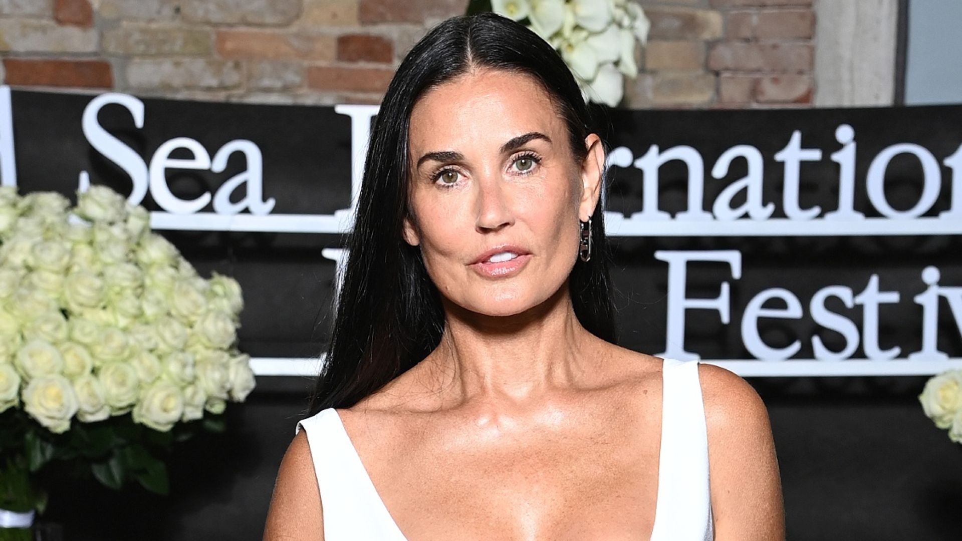 Demi Moore shares images from sultry photoshoot in figure-hugging ...