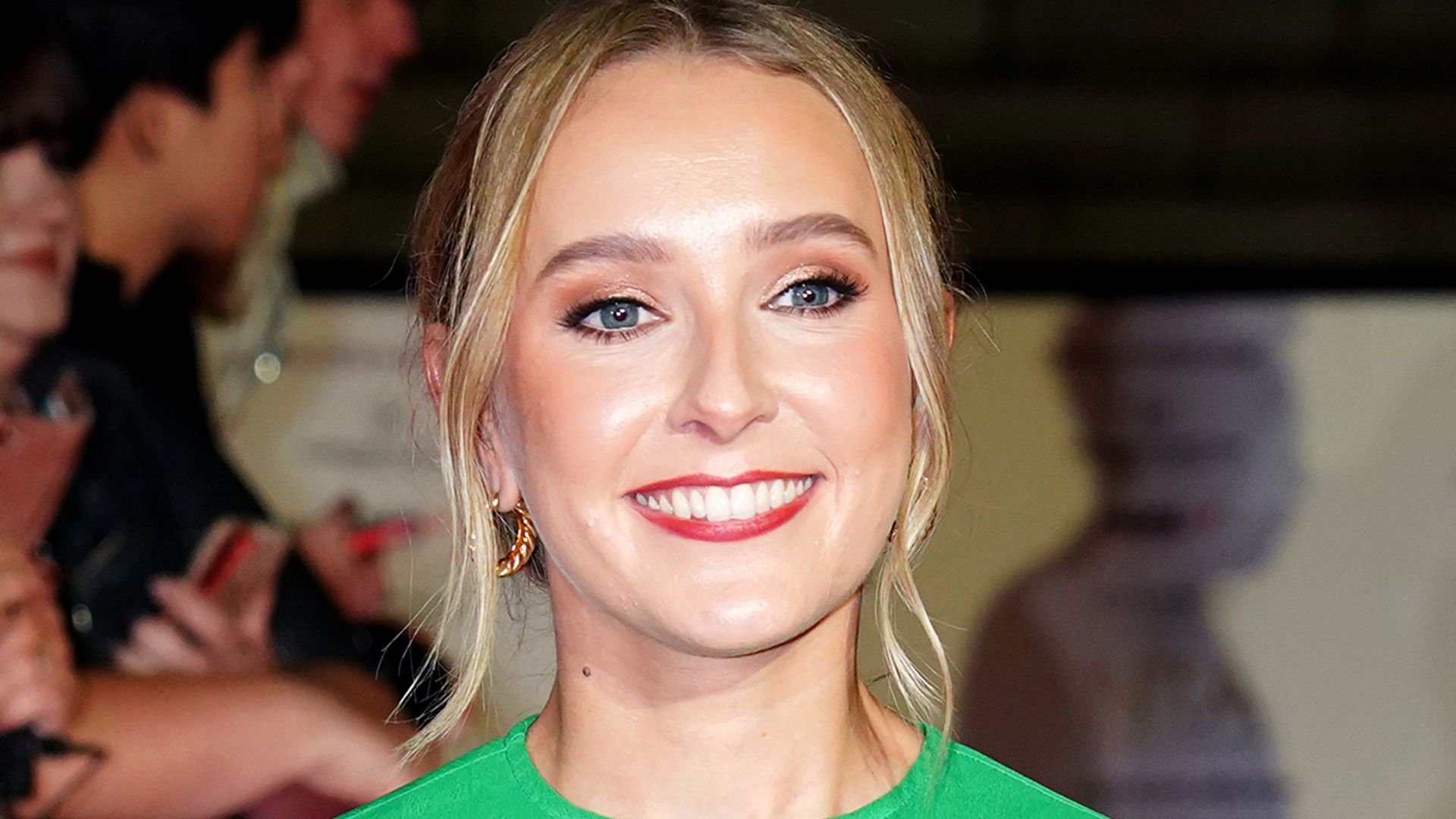 Strictlys Rose Ayling Ellis Is A 70s Supermodel As She Debuts Bold New Look Hello