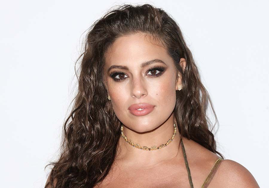 Ashley Graham masters the mannequin challenge on lingerie shoot | HELLO!