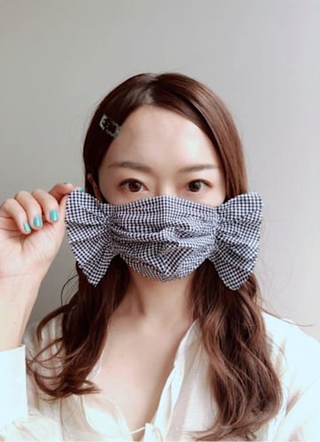 11 best unique face masks that will have you looking fabulous, darling ...