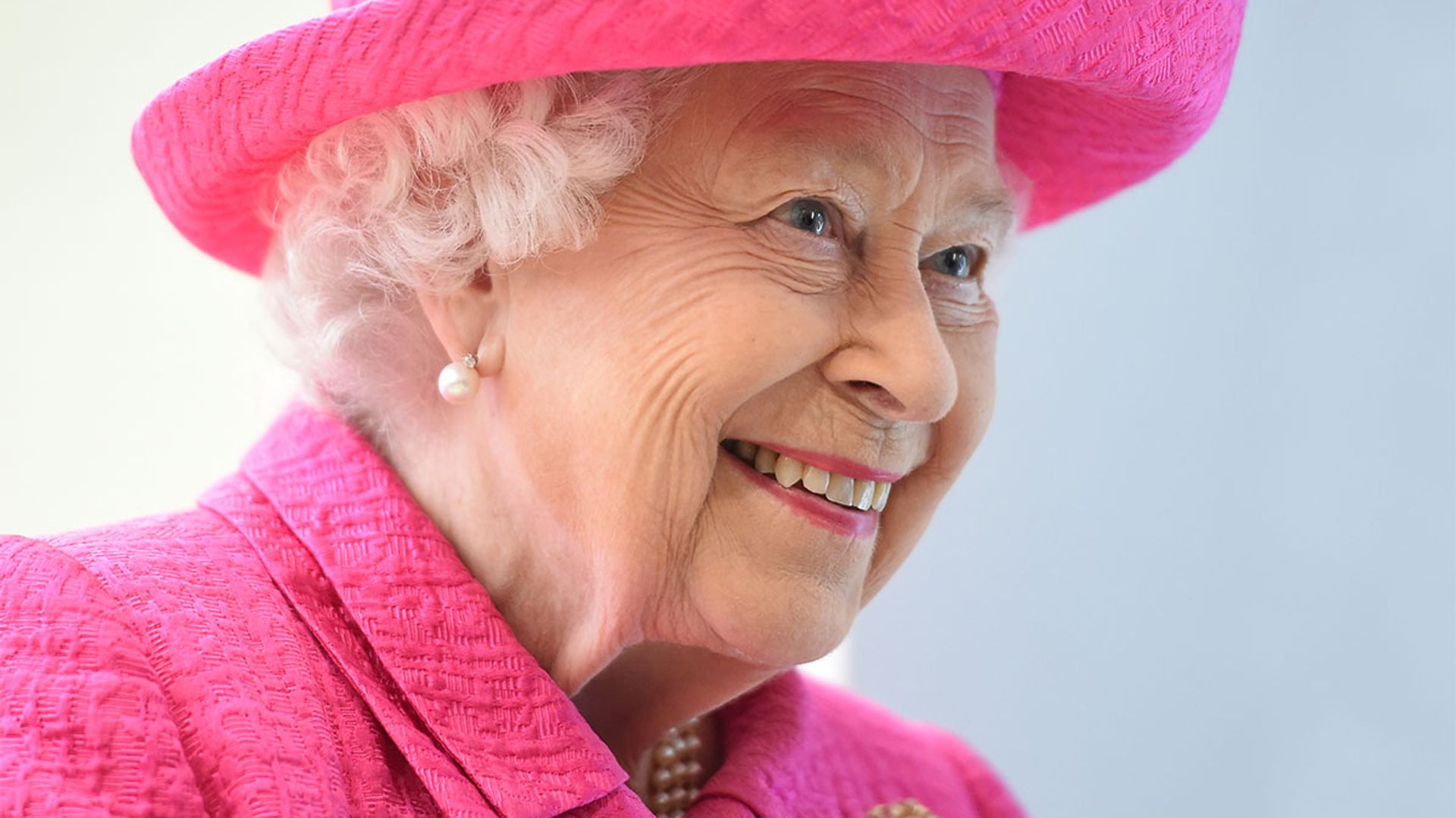 You won't BELIEVE how the Queen picks out her outfits | HELLO!
