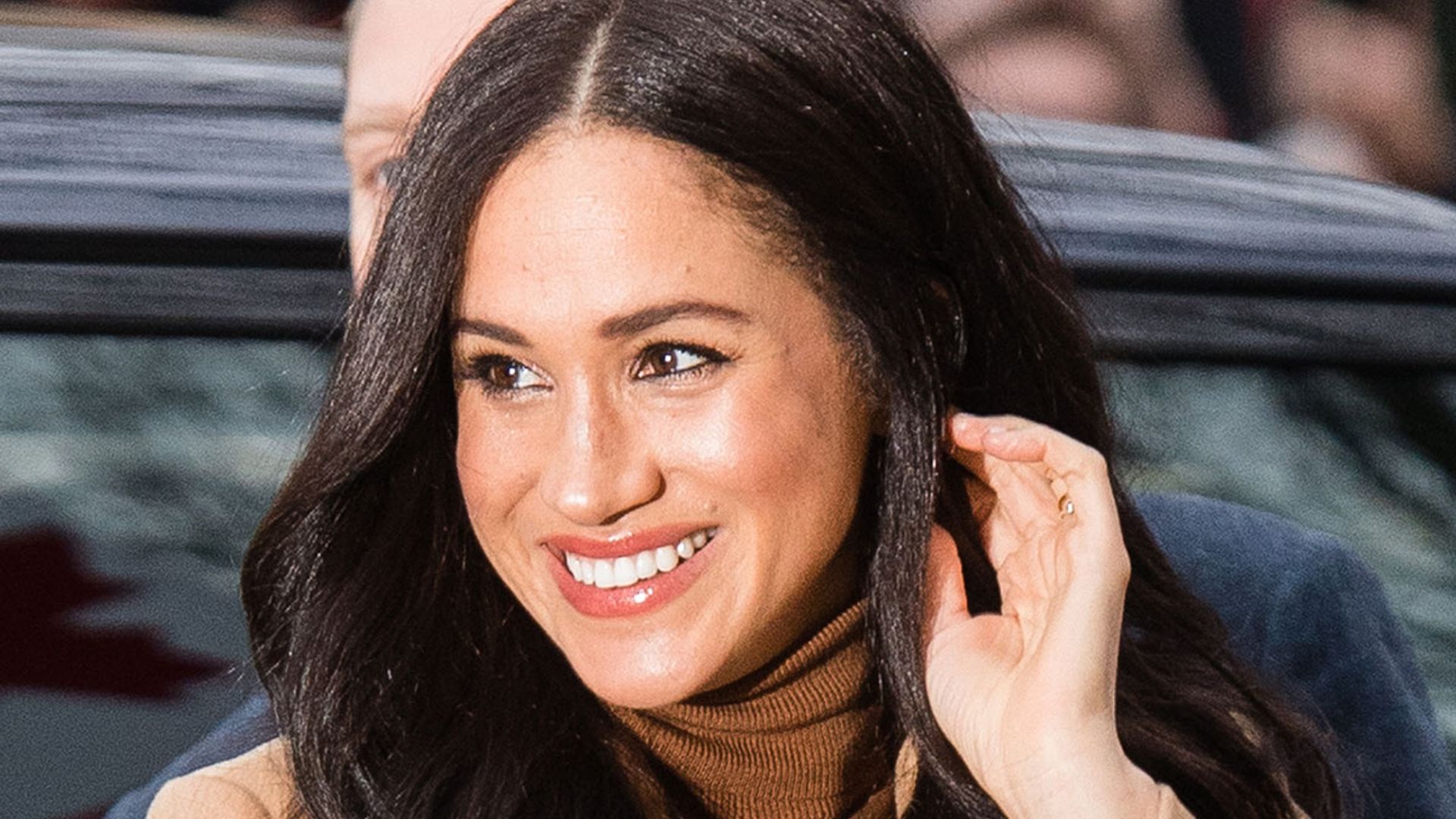 Meghan Markle wears quirky cravat dress in final UK pictures | HELLO!