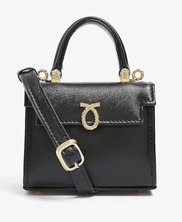 The Queen's bold birthday handbag is the ultimate celebration of her ...