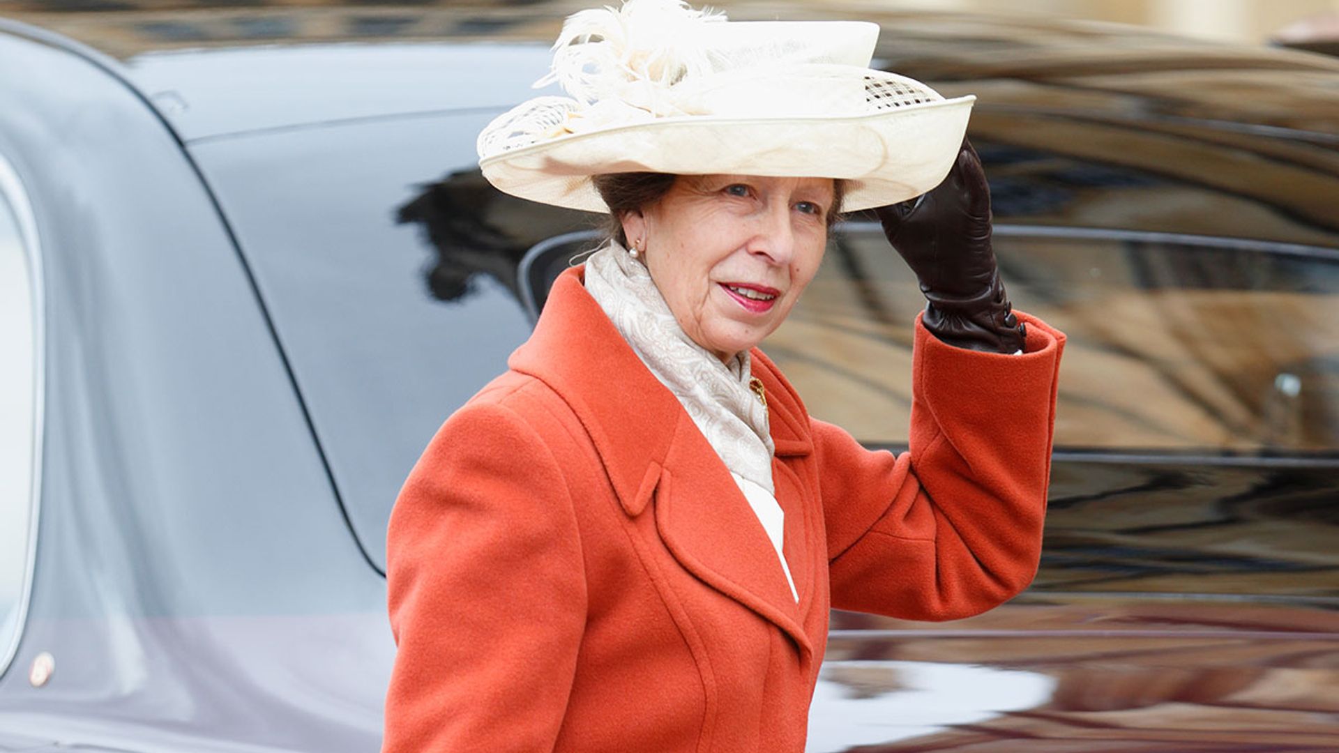 Princess Anne steps out in the most perfect autumnal coat for military ...