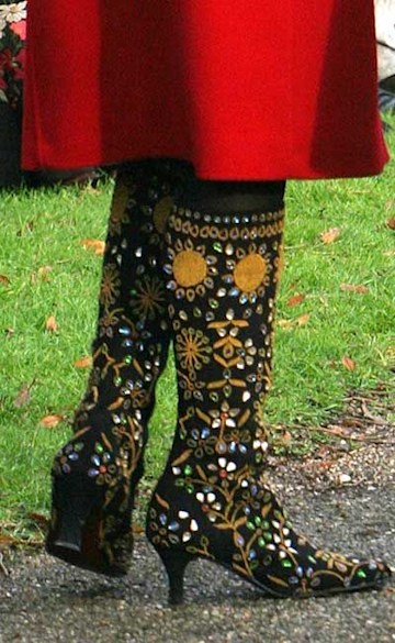 Quirky royal shoe moments: Kate Middleton to Princess Beatrice & more ...