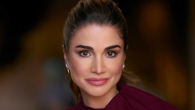 Queen Rania stuns in waist-cinching shirt dress and heels | HELLO!