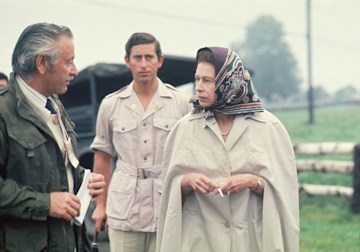 The Queen as a style icon: 8 of the monarch's most memorable outfits ...