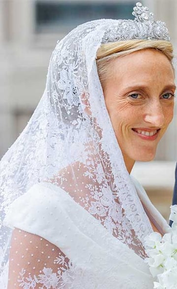 Princess Maria Laura of Belgium stuns in unexpected mini wedding dress ...