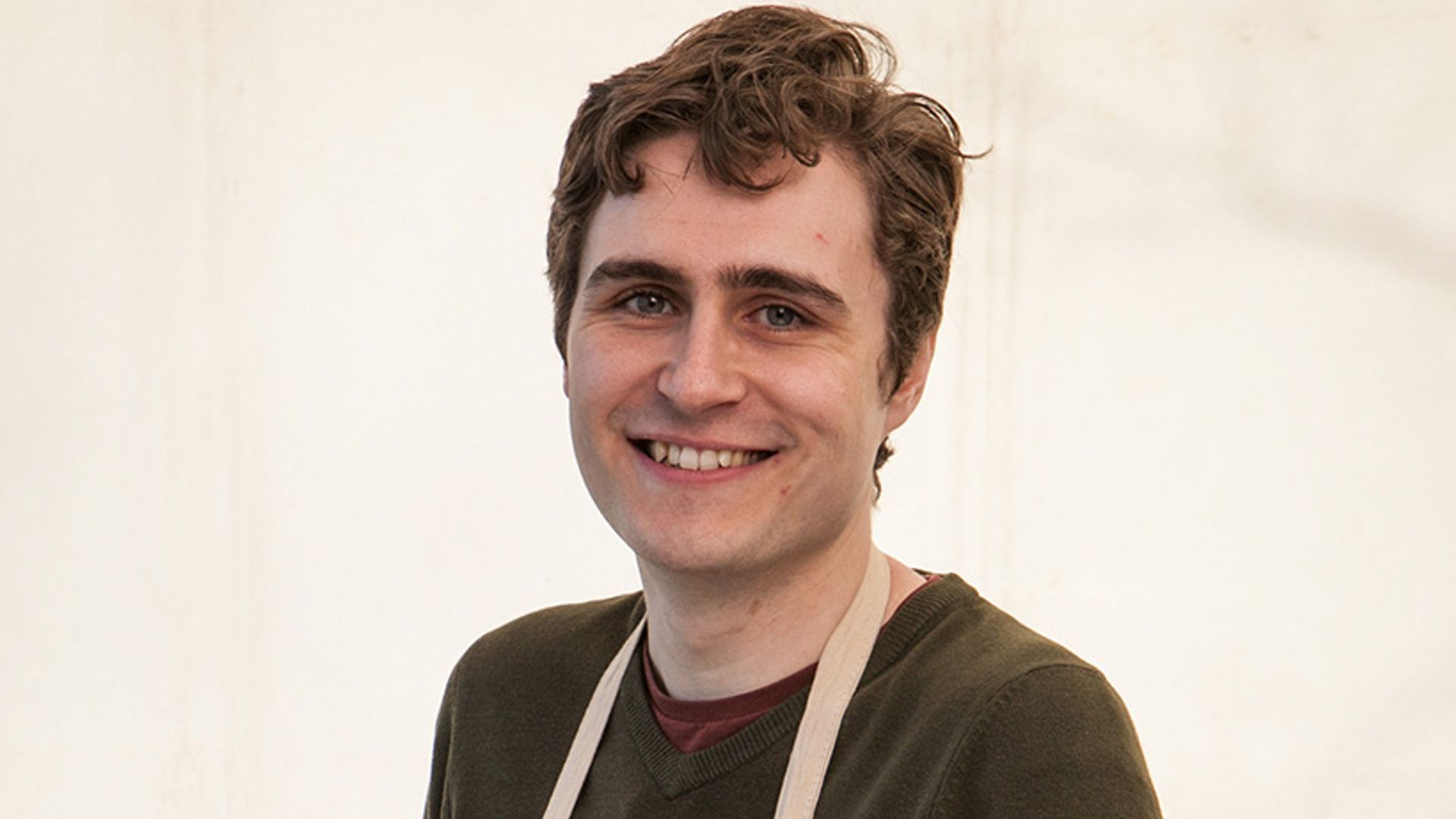 GBBO Week 3: Twitter reacts hilariously to Tom's interestingly shaped ...