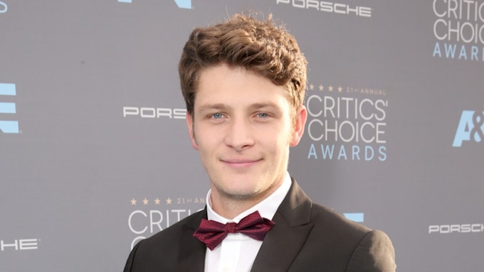 Jane the Virgin FINALLY explains Michael twist in season five premiere ...