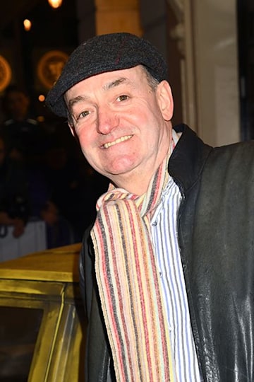 Who narrates Gogglebox? Find out details about the show's voiceover ...