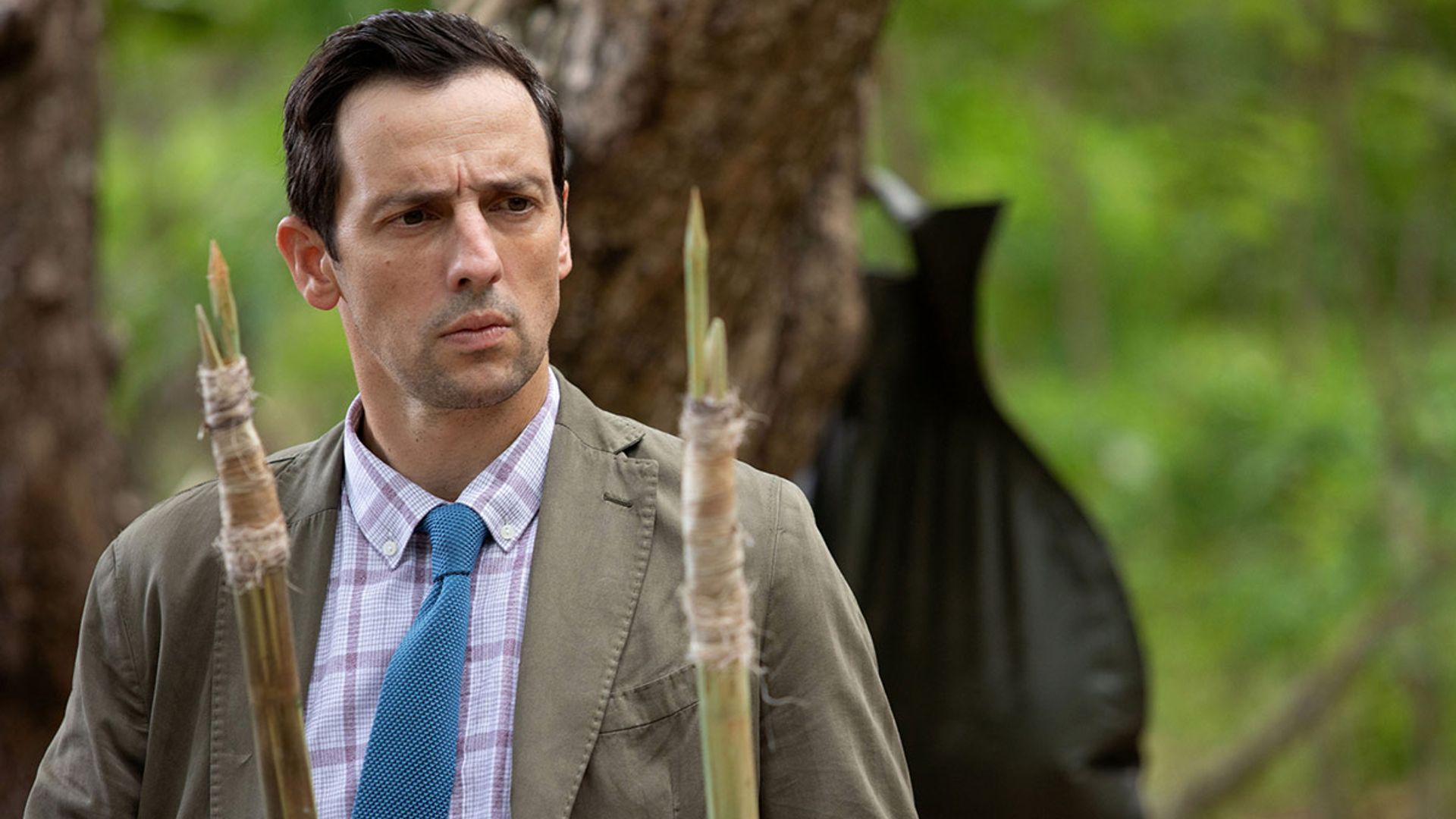 Death in Paradise's Ralf Little admits wedding plans with fiancée ...