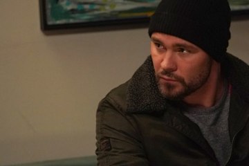 Chicago PD stars break down 'rough' episode 15 for Burzek: 'I don't ...