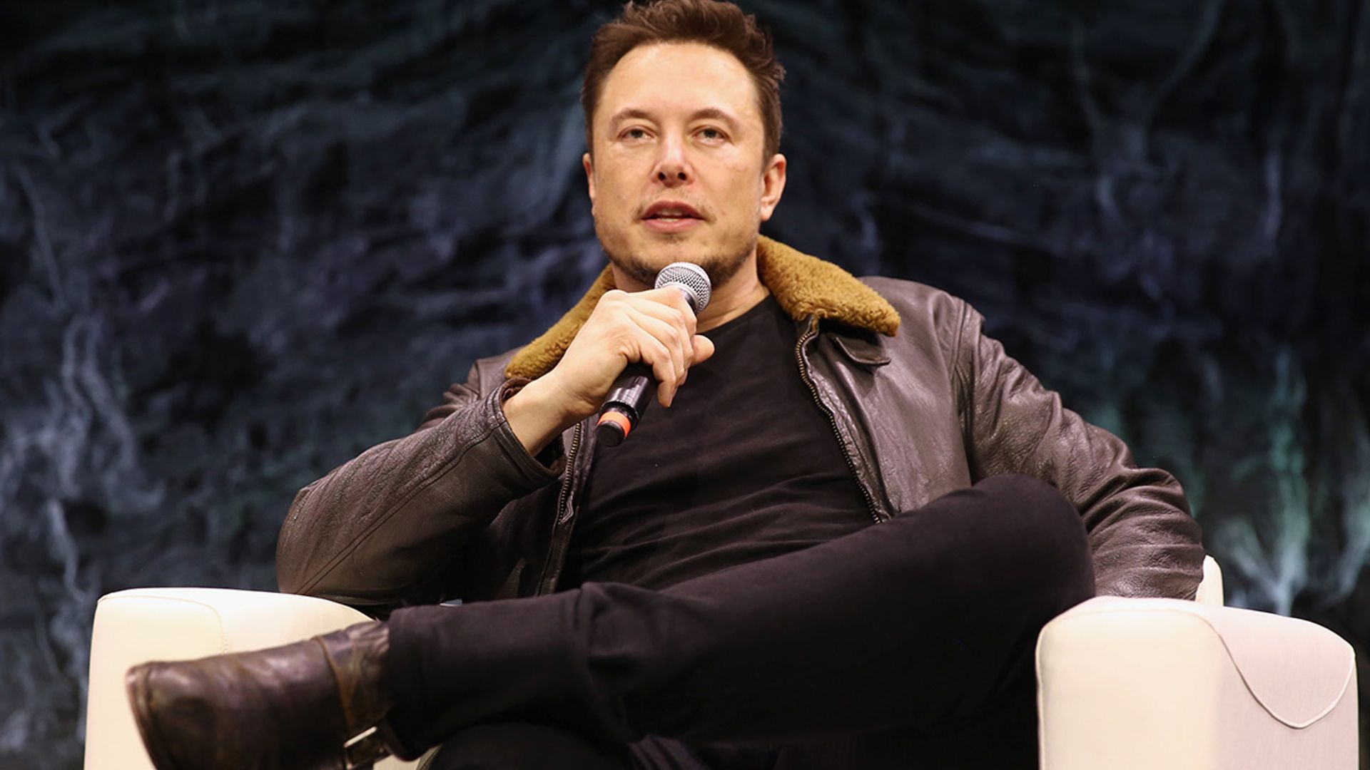 Elon Musks Relationship History From Amber Heard To Grimes Hello