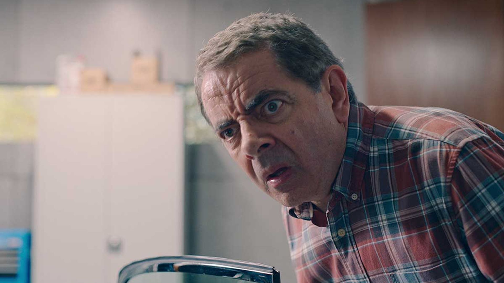 Man vs Bee viewer points out major blunder in Netflix Rowan Atkinson ...