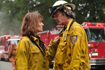 9-1-1 star Billy Burke shares details on new CBS series Fire Country ...