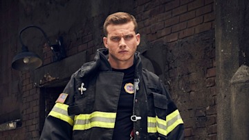 9-1-1 star Oliver Stark teases Lone Star crossover for 'Tarlos' wedding ...