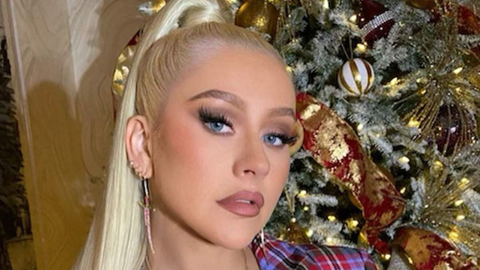 Christina Aguilera's platinum blonde hair has had a MAJOR makeover ...