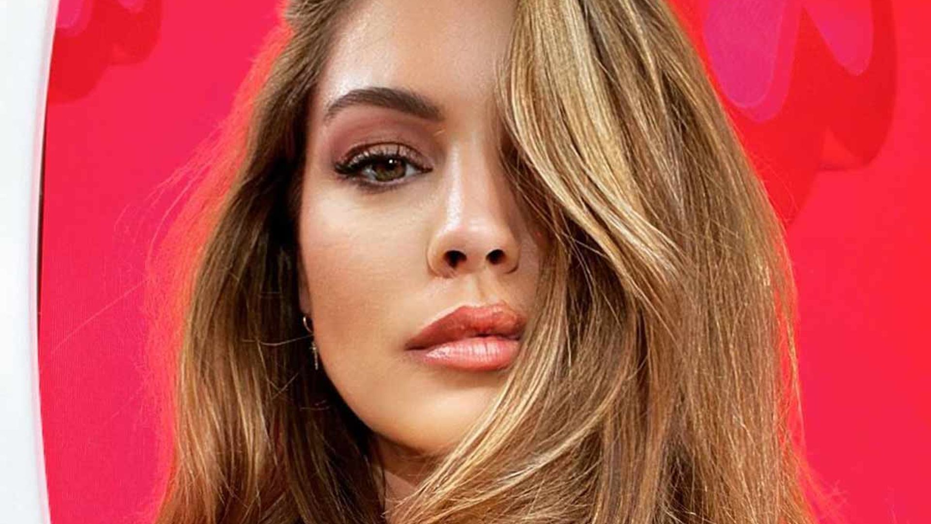 Kelly Brook shows off amazing hair transformation – find out her secret ...