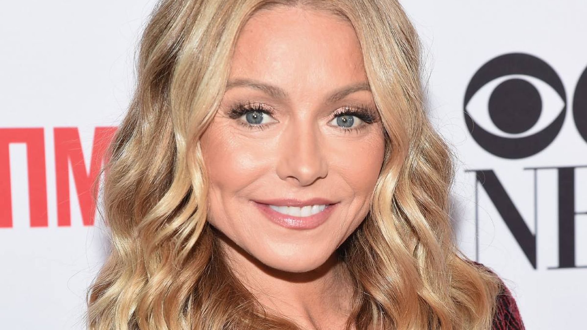 Kelly Ripa stuns as she reveals tiny waist posing in a corset - and ...