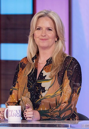 Penny Lancaster Breaks Down As She Details Menopause And Husband Rod Stewarts Role Watch Hello