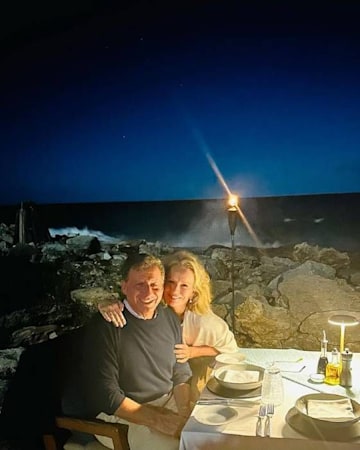 GMA's Dr. Jennifer Ashton, 53, stuns in tiny red bikini in jaw-dropping ...