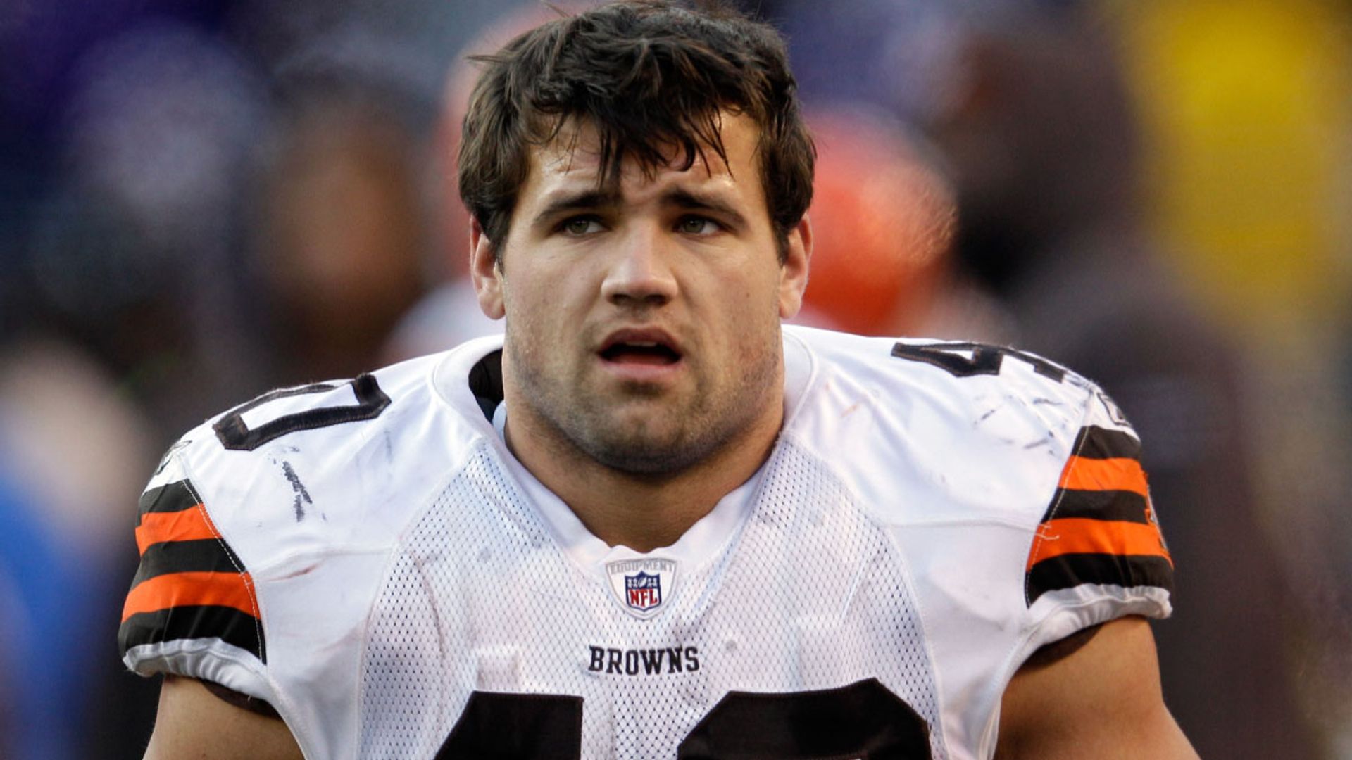 NFL's Peyton Hillis in 'critical' condition after saving his children ...