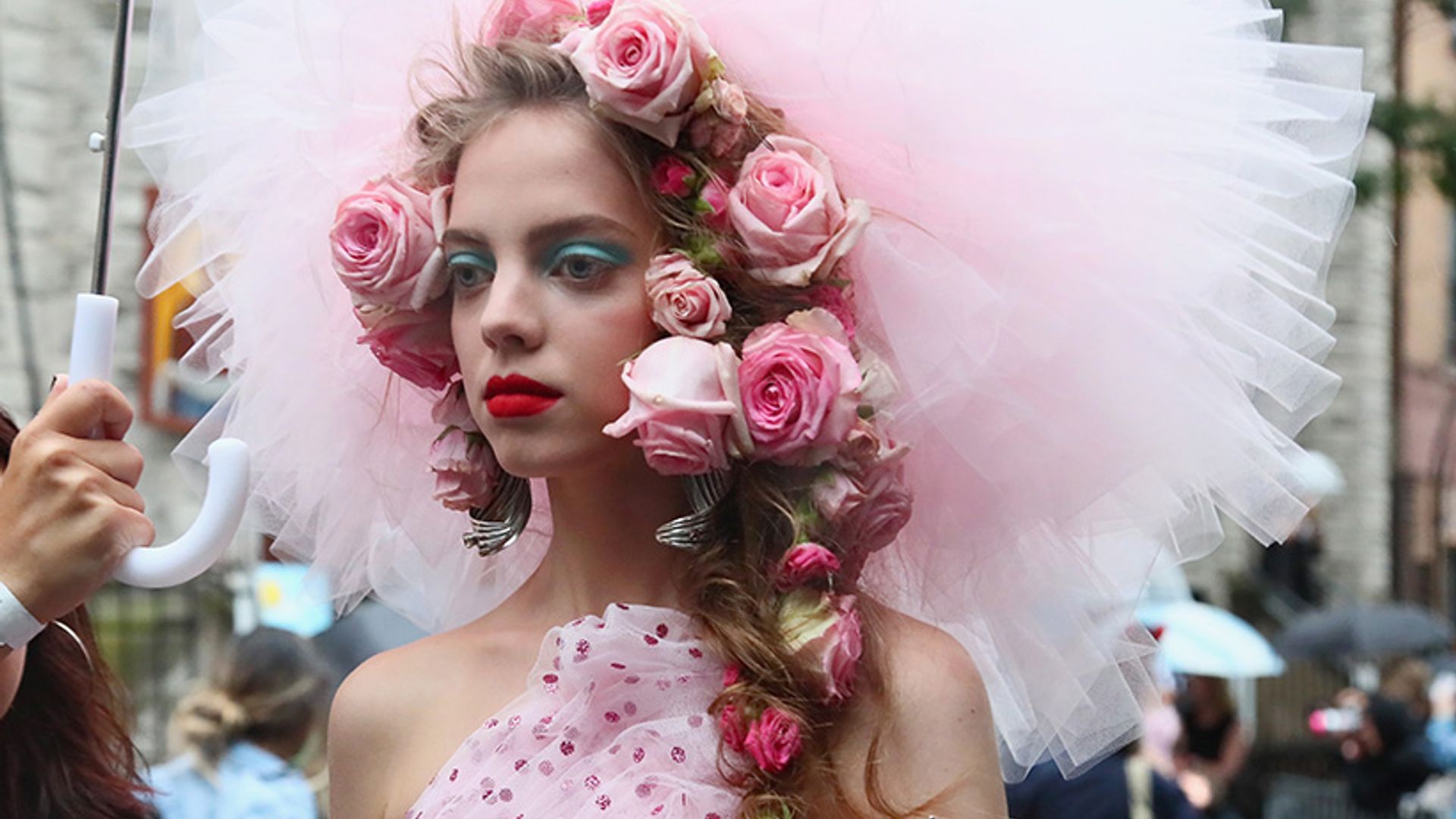 The Rodarte SS19 fashion show gave us the cutest floral beauty look ...